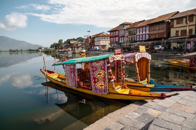 A Must-See Guide to Srinagar